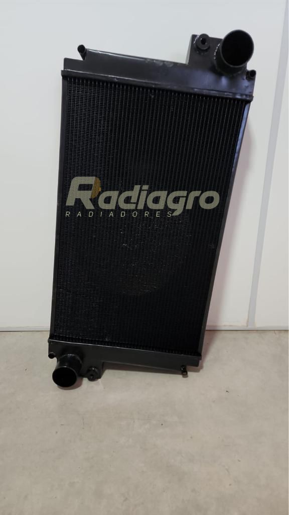 RE245236 - RADIADOR DE ÁGUA - JOHN DEERE - TRATOR - Radiagro