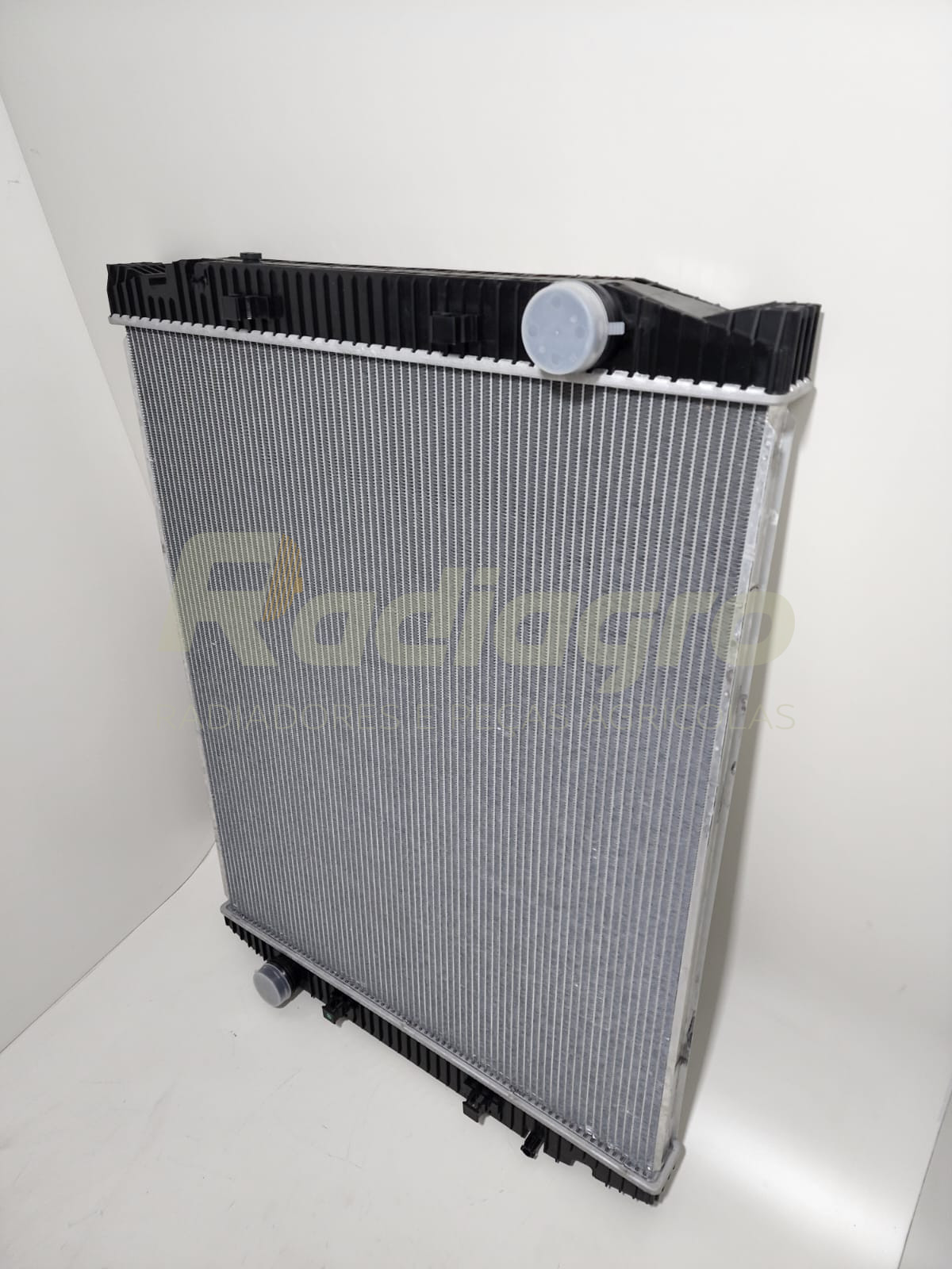 504011191 - RADIADOR DE ÁGUA - CAMINHÃO - IVECO - STRALIS - Radiagro