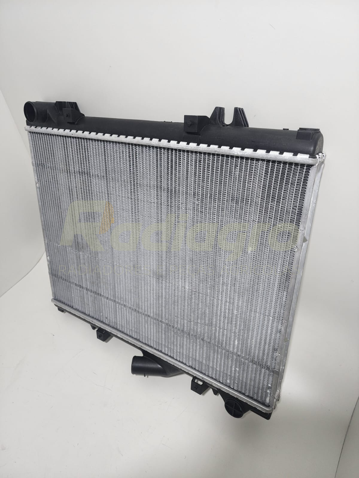 A9585000403 - RADIADOR DE AGUA - CAMINHAO - MERCEDES BENZ ATEGO 1725 ...